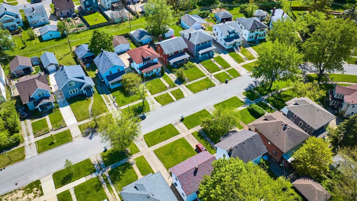 Curb Appeal That Lasts: Lawn Care Strategies for HOA and Community ...